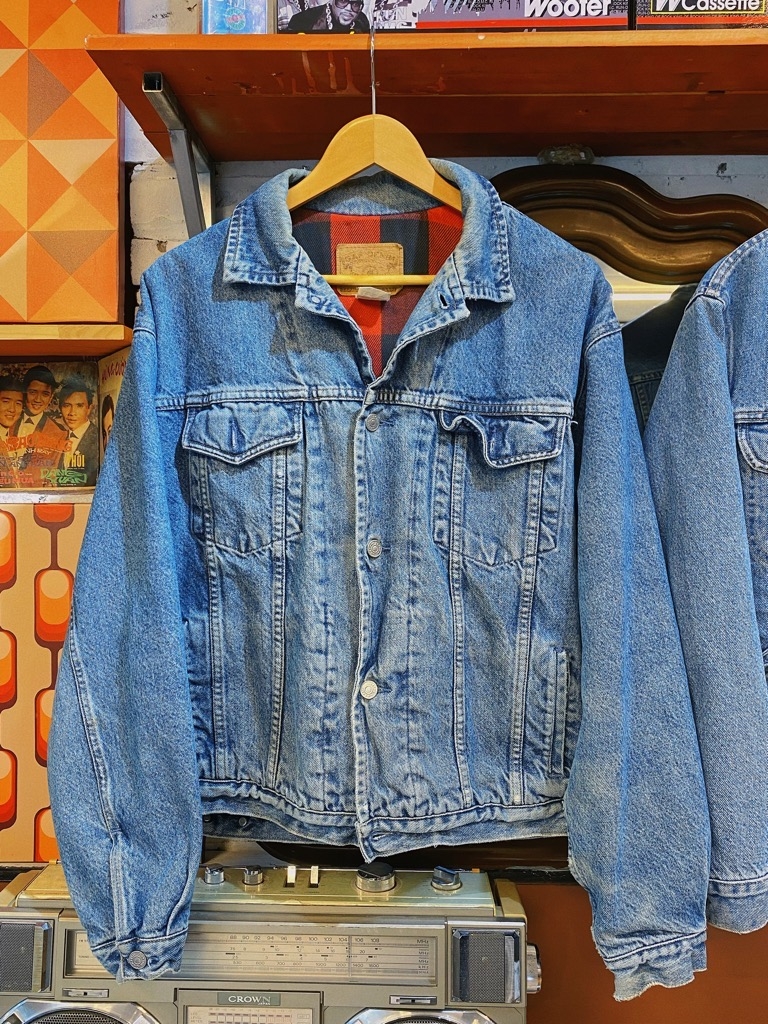 VINTAGE DENIM JACKET