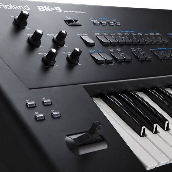 Đàn Organ Roland BK9