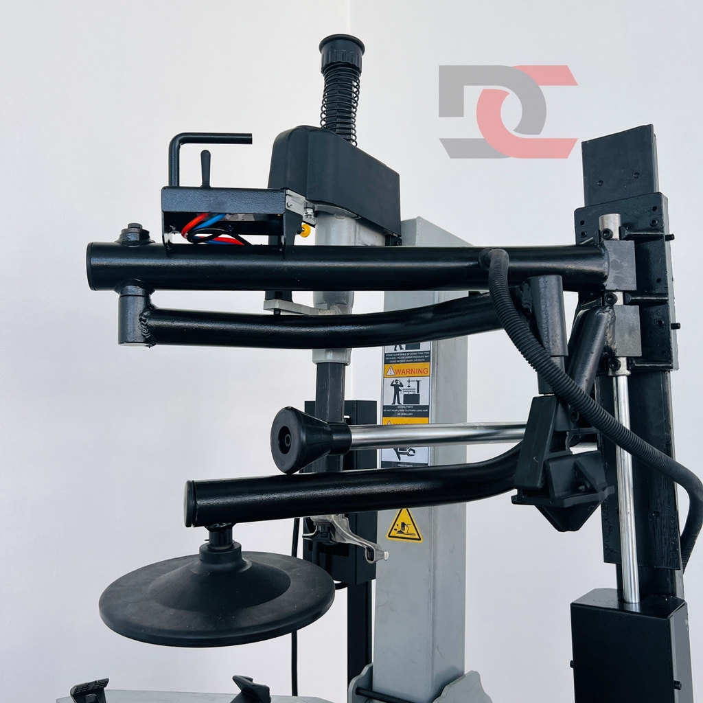 Máy ra vào lốp xe ô tô, xe máy Tecom - Model: TC-1200E