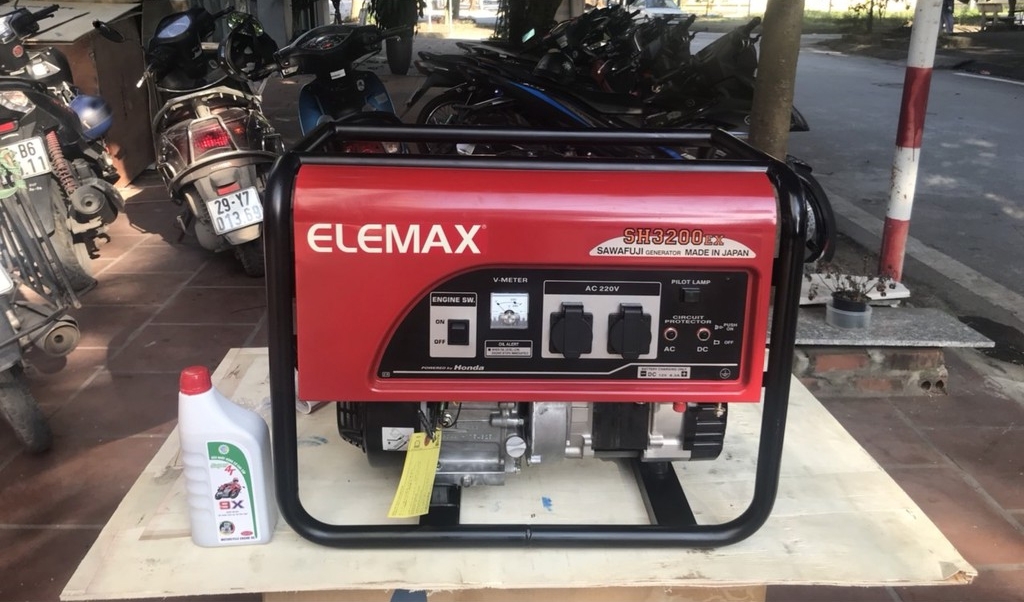 Máy Phát Điện Chạy Xăng Elemax 2.6KVA SH3200EX