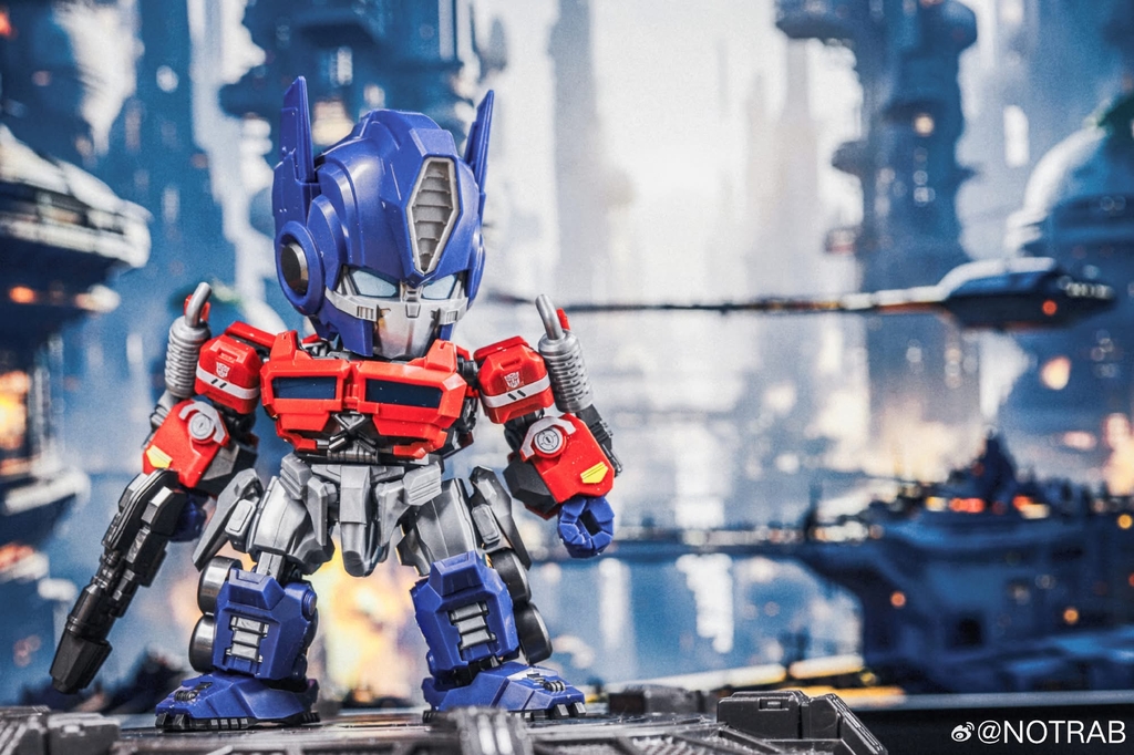 Model Kit - Micro Operation 01 - Optimus Prime | Lostboysvn