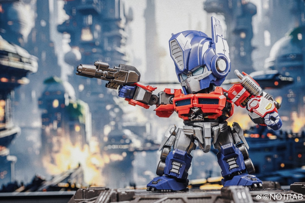 Model Kit - Micro Operation 01 - Optimus Prime | Lostboysvn