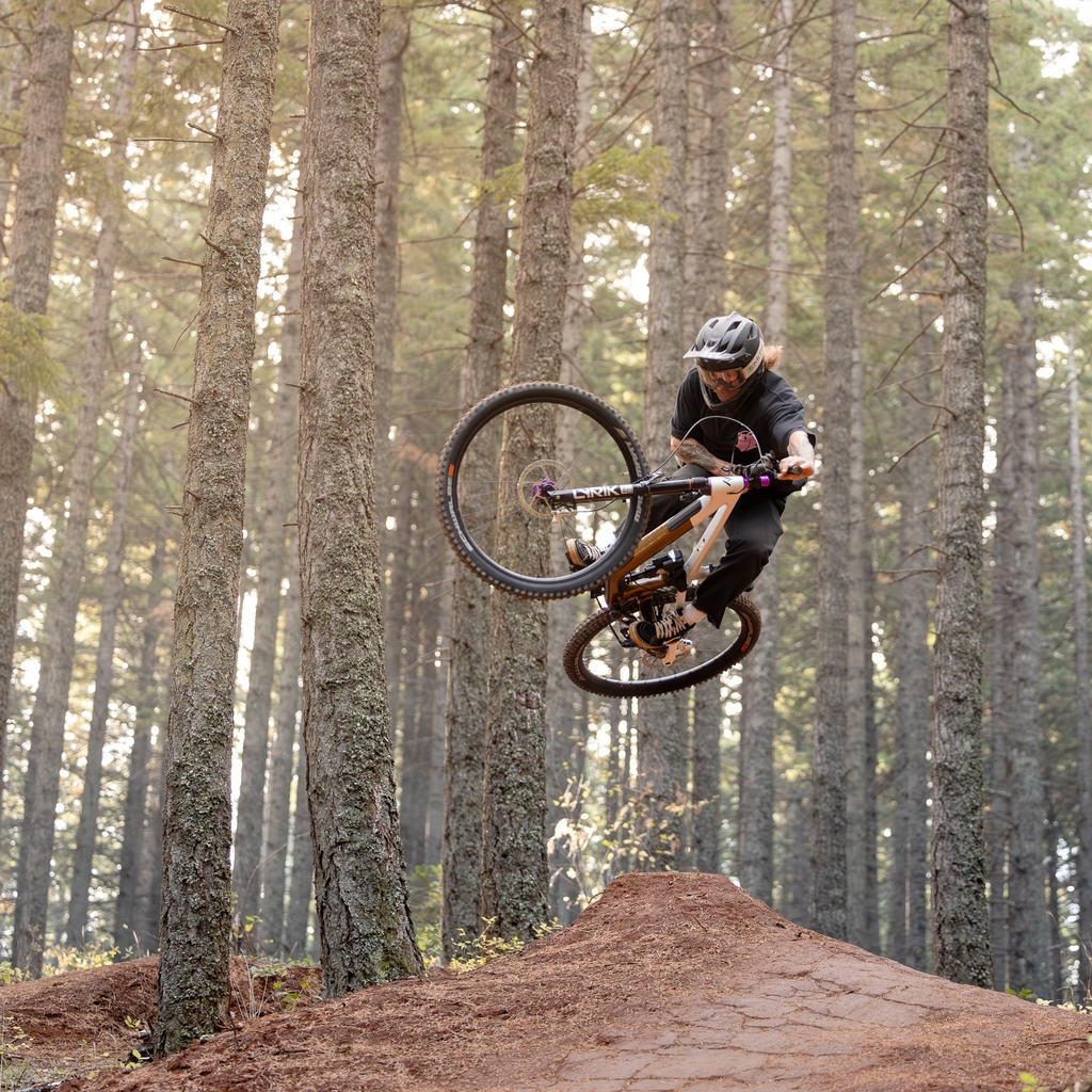 Bánh Bộ Chris King MTN30 AL 29 28H Boost Centerlock