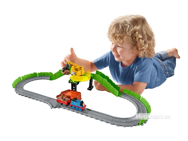 Thomas and Friends Bộ đường ray xe lửa bãi phế liệu FBC58
