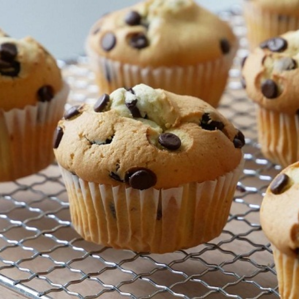 Bột trộn sẵn làm bánh Cupcake socola chips Gold Bone 400g - Beemart