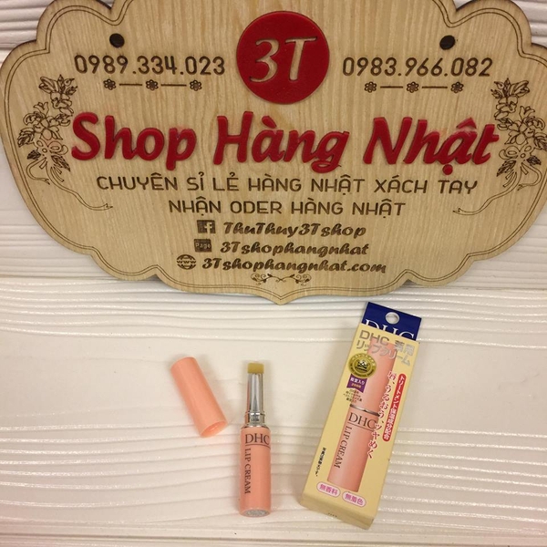 Son dưỡng môi DHC màu vàng | không màu, chống thâm môi