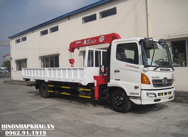 GIÁ CẨU UNIC 3 TẤN 5 ĐỐT LẮP TRÊN XE TẢI HINO 6 TẤN TẠI HÀ NỘI