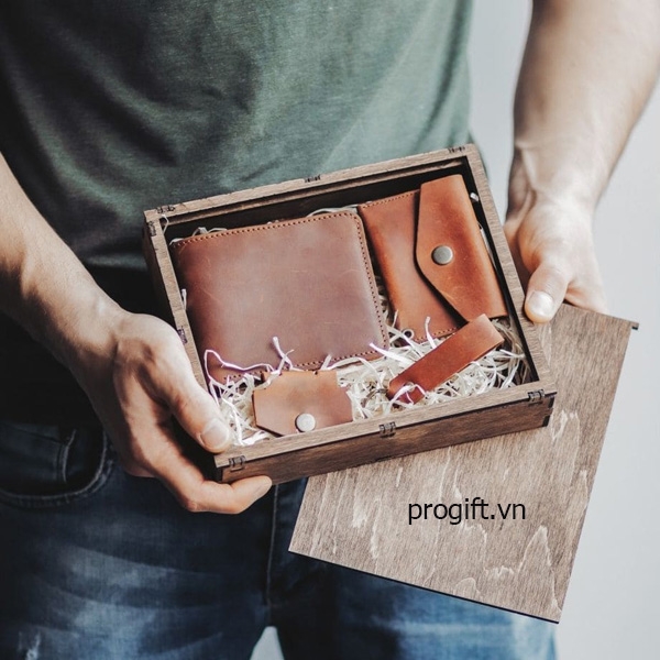 Tặng ví có ý nghĩa gì? Tặng ví có đem lại may mắn không?