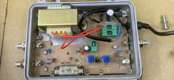 BỘ KHUYẾCH ĐẠI TRUYỀN HÌNH CÁP CATV PACIFIC W-2000TS - Dienmaynguyenvinh