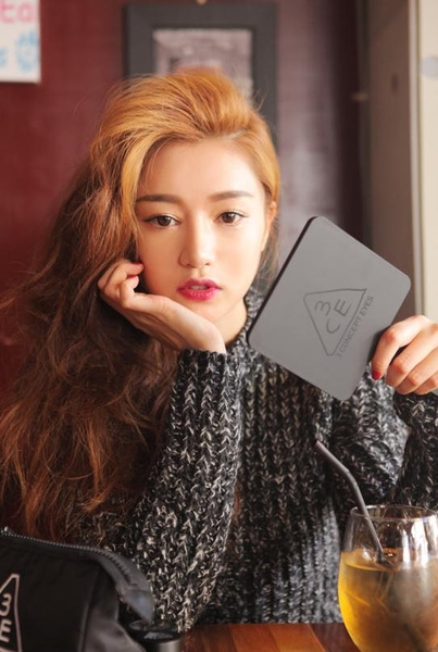 3CE SQUARE HAND MIRROR - 3CE VietNam