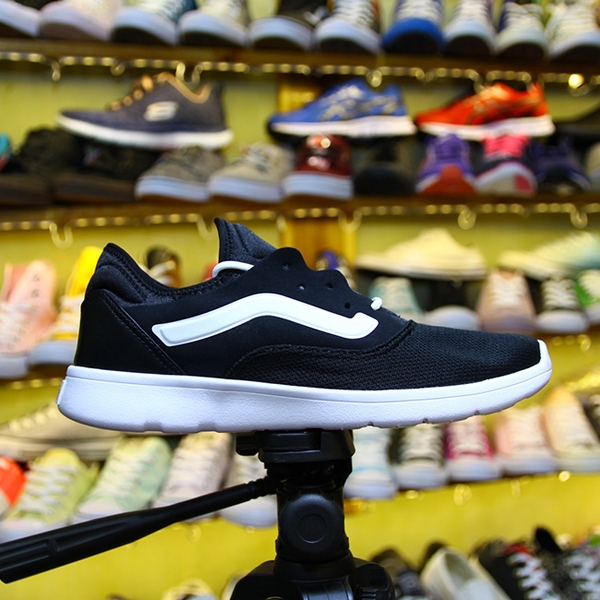 Vans ISO ROUTE thấp cổ vải đen VTVD007 Converse9.com