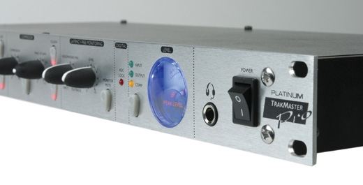Preamp Focusrite Trakmaster Pro – Thietbigiaitri.net