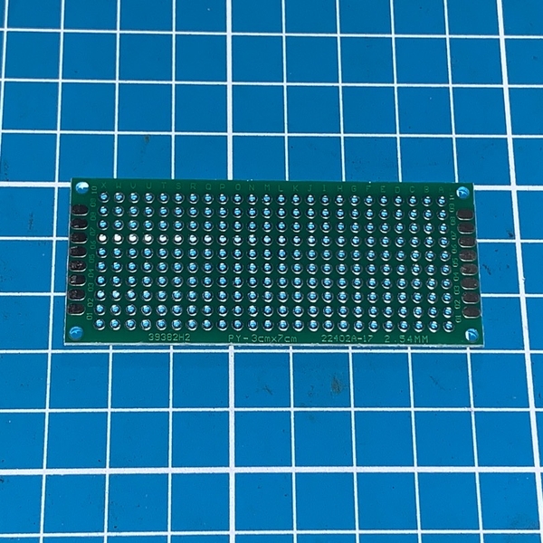 Vỉ phíp lỗ đồng 2 mặt 3x7 cm | Giải Pháp Chung