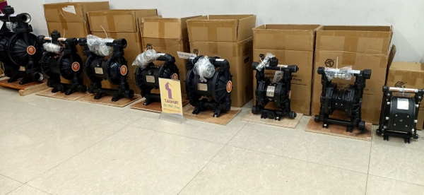 Bơm màng khí nén Godo Model QBY4-15GTFF 1/2 inch gang 22 lít/phút