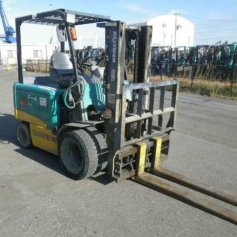 Xe nâng điện Komatsu 3 tấn FB30-11