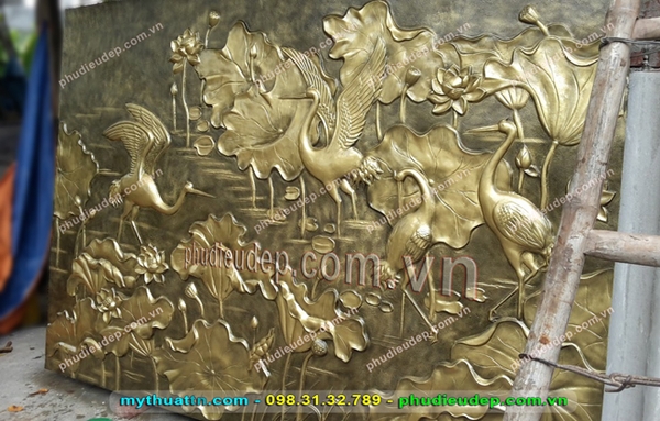 Tranh phù điêu sen hạc giảm giá