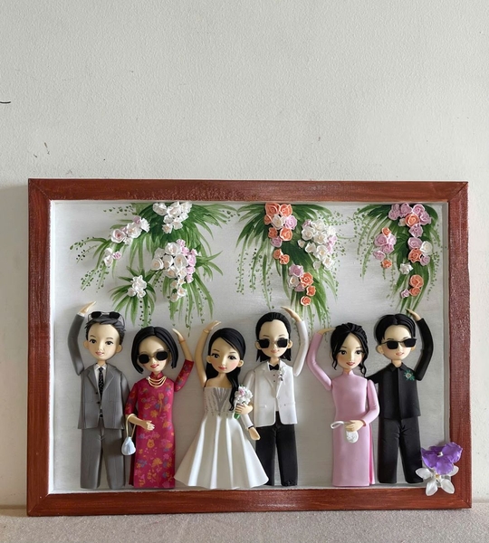 Tranh đất sét tự khô (ảnh 4 người) Cổ & Cũ Gift