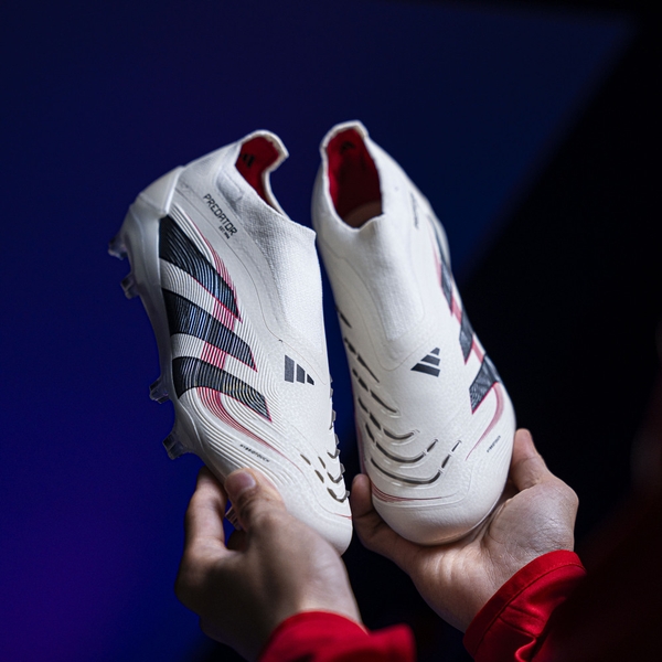 Giày Bóng Đá Adidas Predator 25 Elite Laceless Trắng Ngà Vạch Đen Không ...