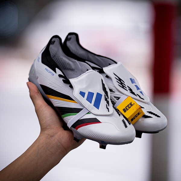 Giày Bóng Đá Adidas Predator 24 Elite Tongue Euro Trắng Vạch Đen HQ FG