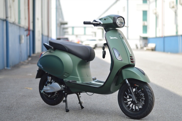 Xe máy điện Vinsky Vespa