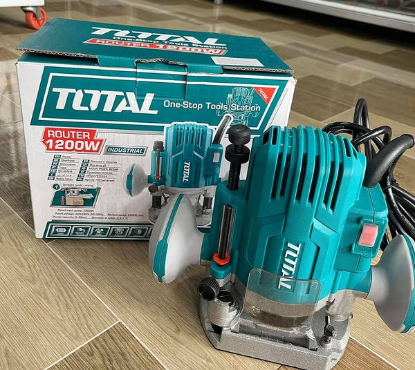 Máy phay gỗ TR110816 TOTAL