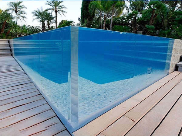 Bể bơi kính - Những đặc điểm nổi bật của bể bơi kính