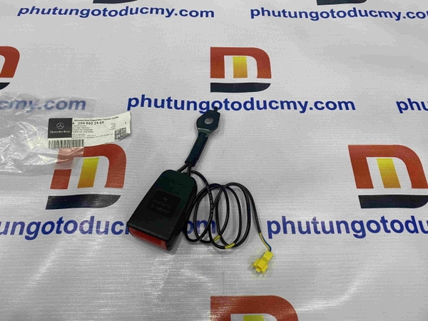 Chốt cắm dây an toàn Mercedes GLK, C class W204 A2048602469