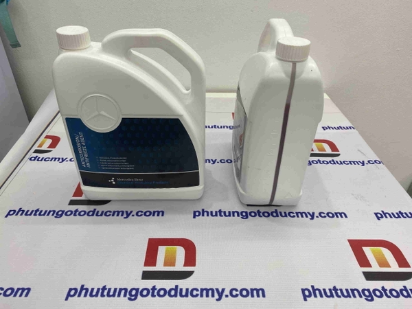Nước mát Mercedes màu đỏ Can 5 lít A0009892825