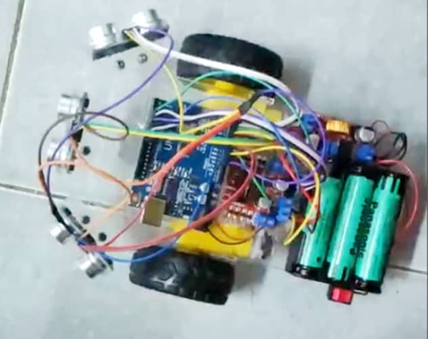 XE ROBOT TRÁNH VẬT CẢN - XE ROBOT TỰ HÀNH | www.vietnic.vn