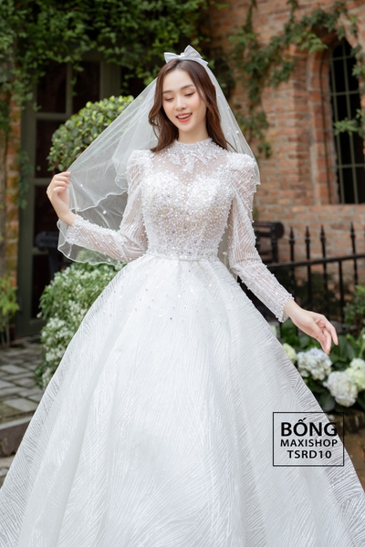 Váy cưới tùng sọc cổ lọ trắng đai cườm TSRD10 Bống Maxishop
