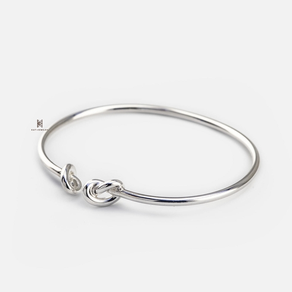 B DOUBLE KNOT