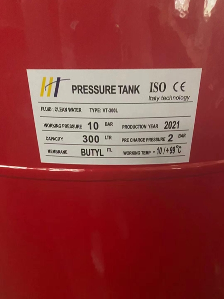 Bình tích áp hiệu HT VT-300L/10bar Công Ty TNHH Xuất Nhập Khẩu Điện Máy ...