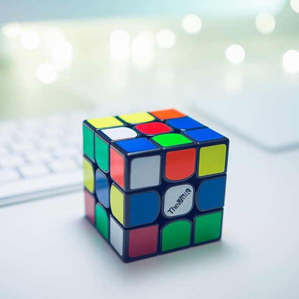Đánh giá QiYi Valk 3 - "toàn cảnh" về chiếc Rubik của Mats Valk H2 ...