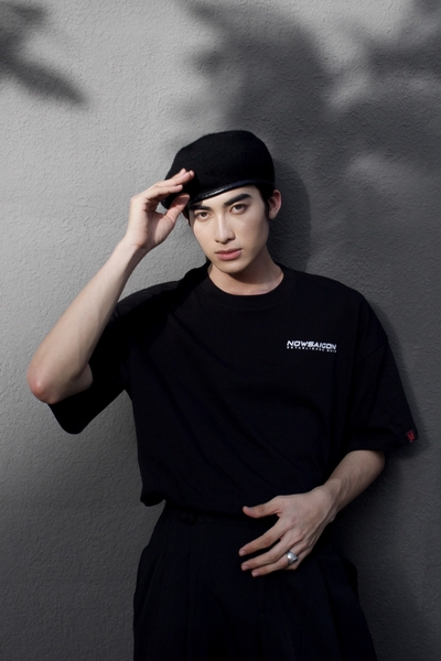 STRAIGHT NOWSAIGON TEE - BLACK