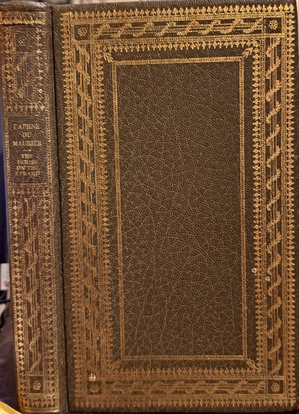 The House On The Strand by Daphne du Maurier - Bookworm Hanoi