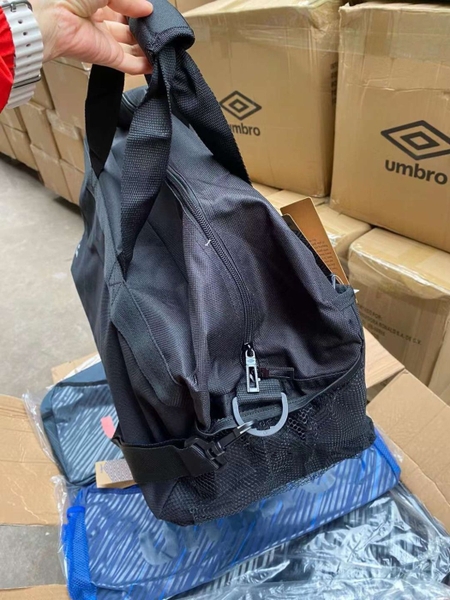 Túi Thể Thao Umbro ,du lịch , tập luyện thể thao, vải chống nước ...
