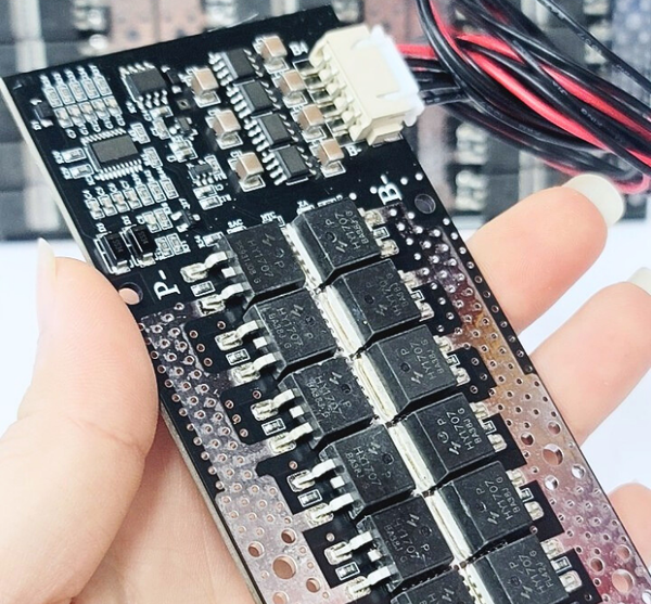 Mạch BMS 4S 200A 3.2V có sẵn cân bằng pin chủ động 3A, bảo vệ chập tải ...