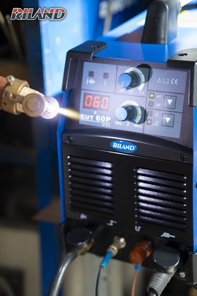 MÁY CẮT PLASMA RILAND CUT 60P - CÔNG TY TNHH SẢN XUẤT VÀ THƯƠNG MẠI ATL ...