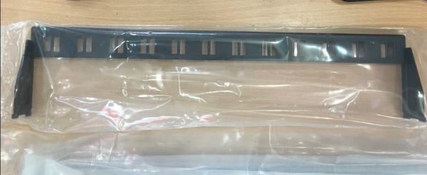 PATCH PANEL ADC KRONE Cat 6 24 Port TrueNET 1U Rackmount 6653 1 679-24