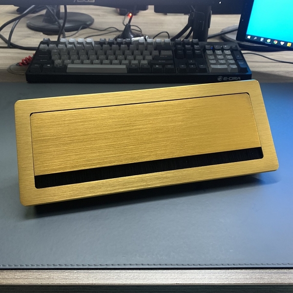 Nắp hộp điện nhôm xước vàng (TNE031-300X120-V)