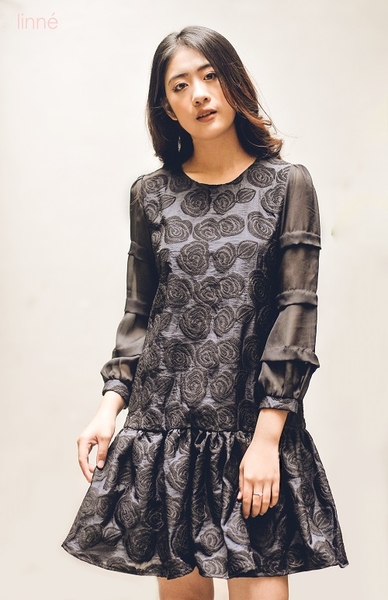 Váy đuôi cá tơ ý hoa tay tơ bóng SHINYME Lamm - Con là điều ngọt ngào nhất!