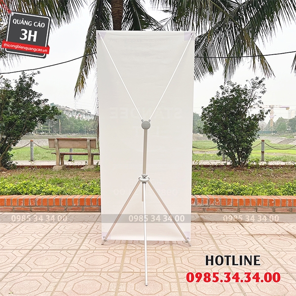 Cây Standee Chữ X Điều Chỉnh Nhôm