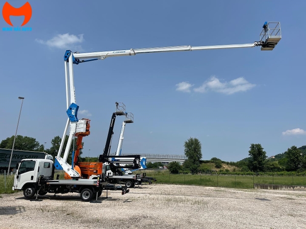 XE NÂNG NGƯỜI 24M SOCAGE 24D Ô TÔ