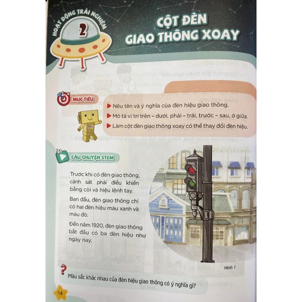 Sách học sinh - Giáo dục STEM - Hành trình sáng tạo lớp 1 (SHS) | Nhà ...