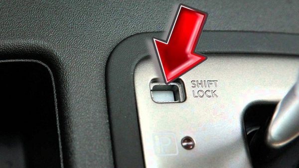 Shift Lock là gì? Shift Lock release là gì? Nút Shift Lock dùng để làm