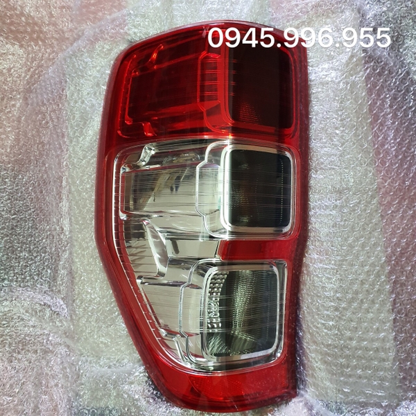 Đèn hậu Ford Ranger 2016 DB3Z13405E