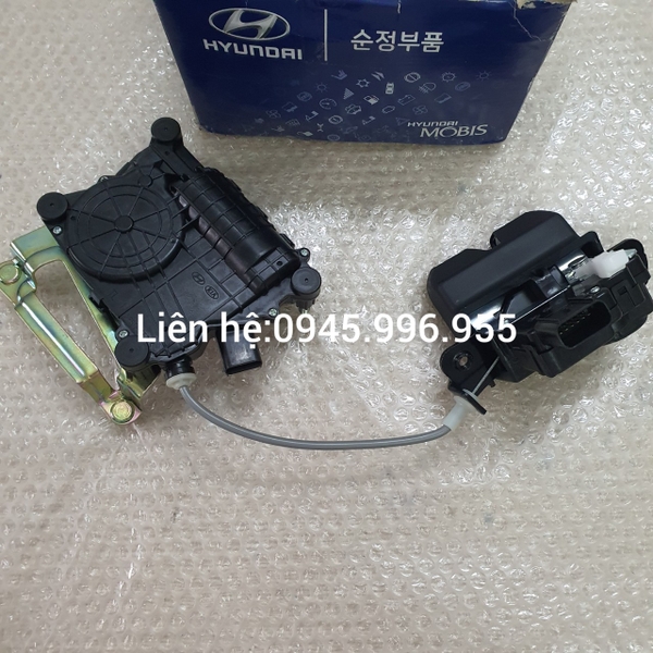 Ổ khóa ngậm cửa hậu Hyundai Tucson 2015-2019 81230D3100