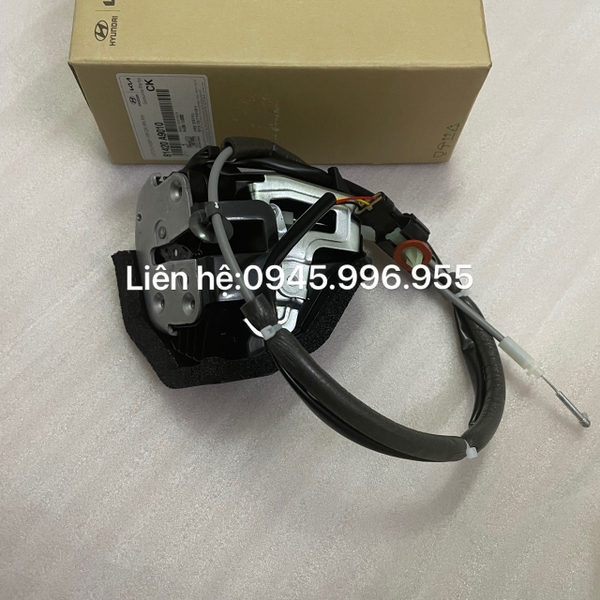 ổ khóa ngậm cửa sau phải Kia Sedona 81420A9010