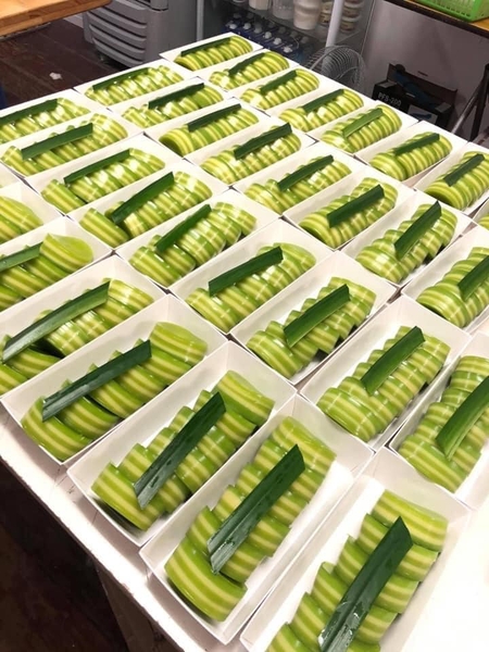 Bánh Pandan lá dứa - bánh da lợn chuẩn vị miền Tây | CleverFood - Binh ...