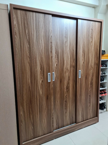 Tủ áo gỗ công nghiệp 3 cánh lùa màu óc chó | Nội thất Tính Tuyết